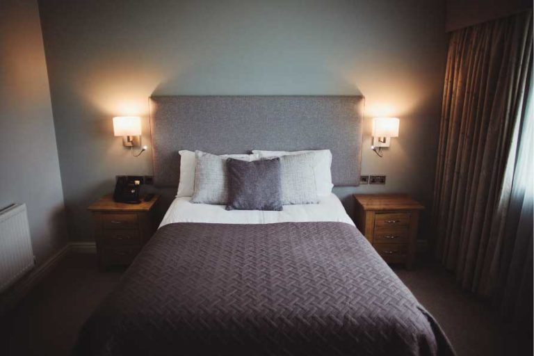 Bedrooms | Holland Hall